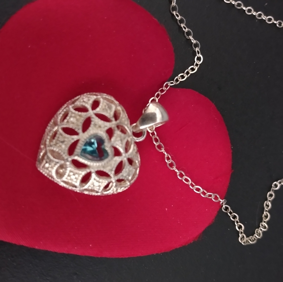 Avon | Jewelry | Vintage Avon Heart Necklace | Poshmark